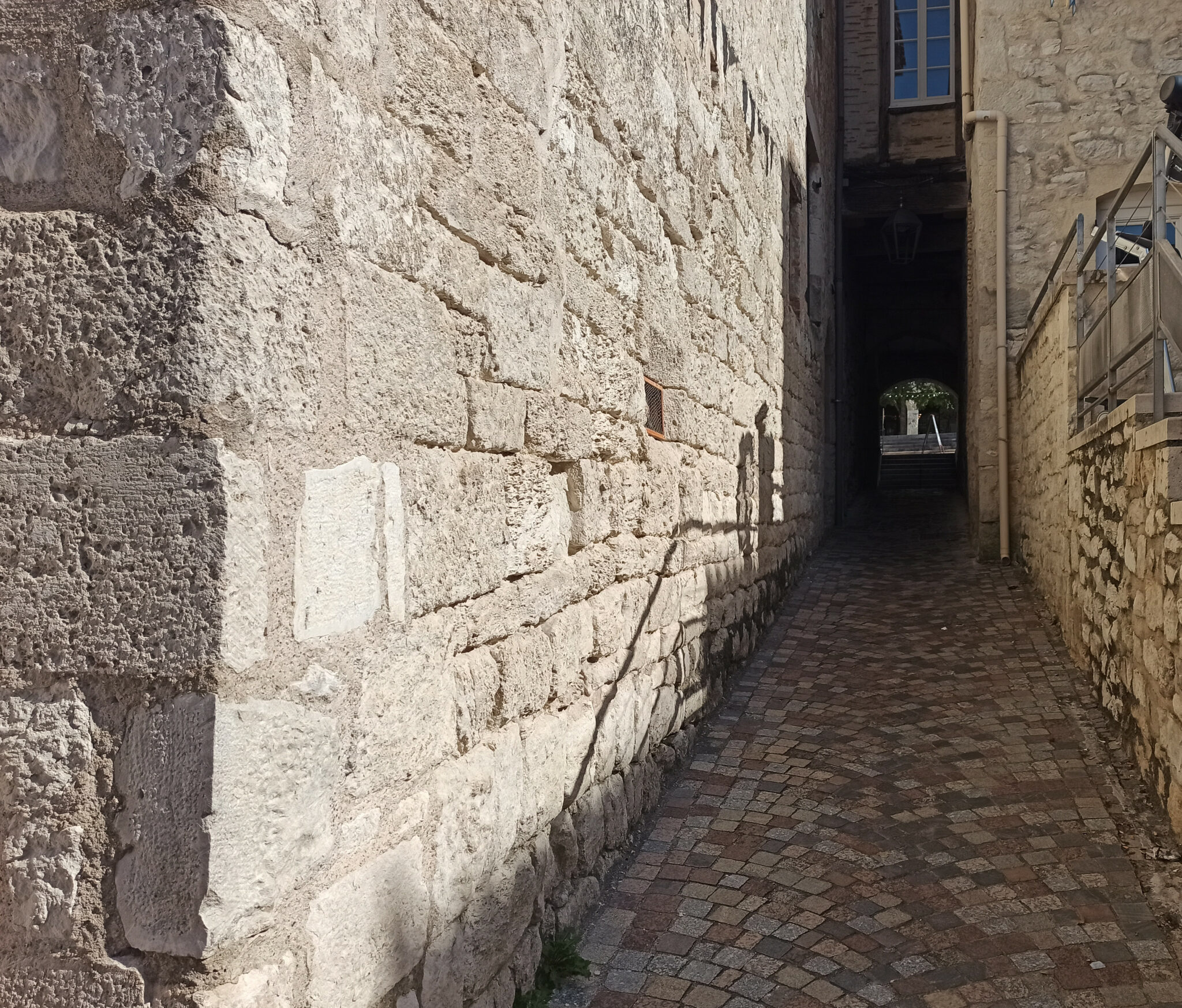 DÉCOUVRIR MONFLANQUIN